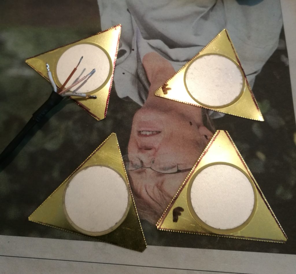 DIY Triangular Balanced Contact Microphone - Sonigon